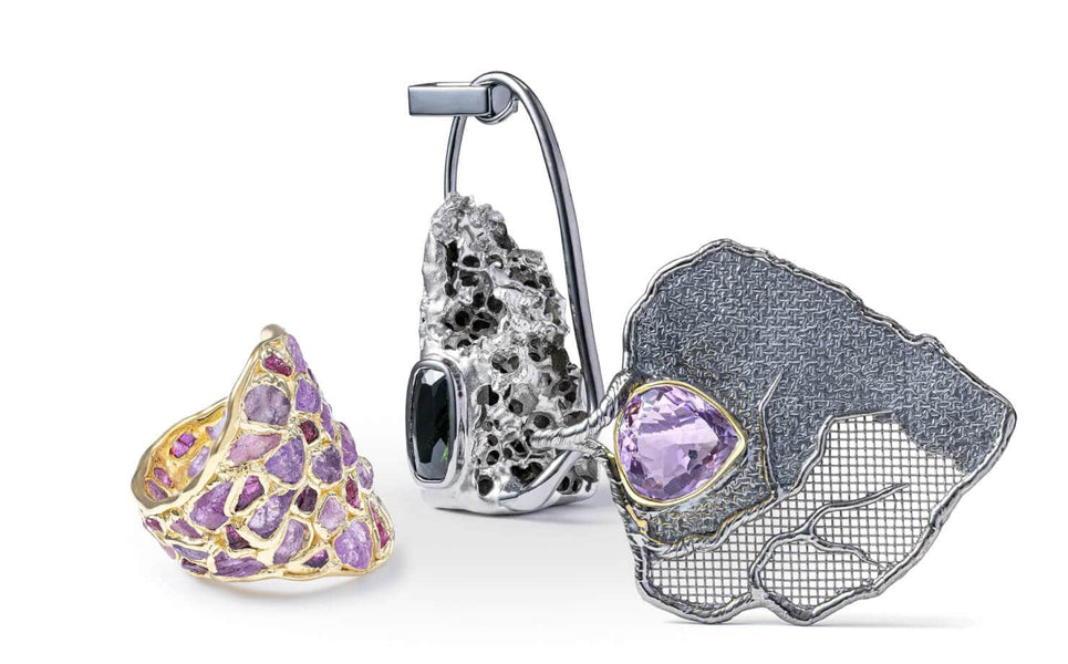 Aviv Asymmetric Unisex Textured Silver Ring with Octagon-Cut Peridots